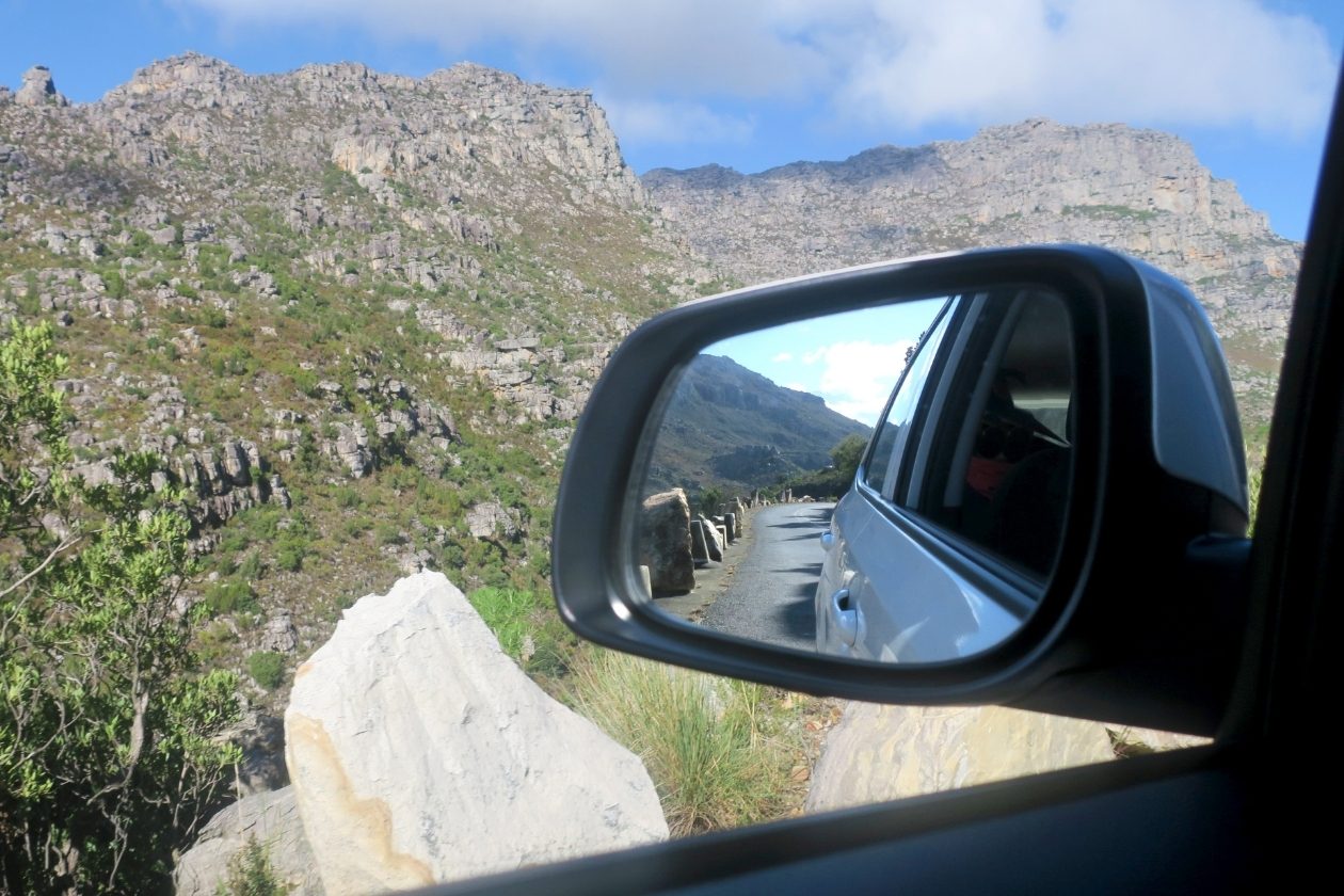 Espejos de auto: ¿para qué sirve cada uno? encuentra su función