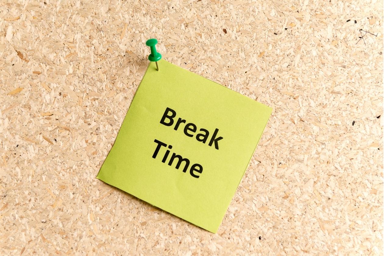 7 pausas saludables recomendadas si trabajas desde casa